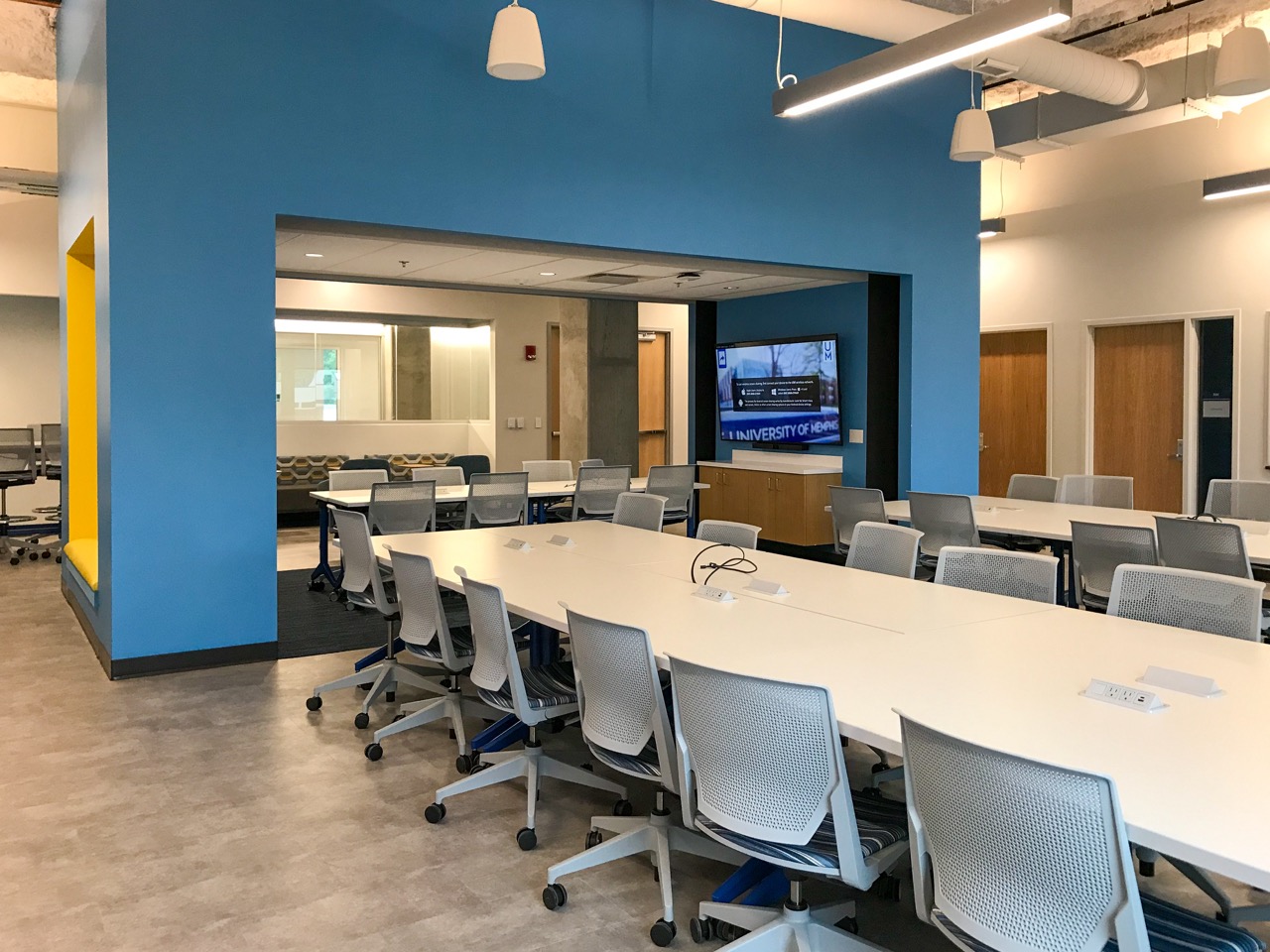 University of Memphis Edwards Research & Innovation Center - A2H